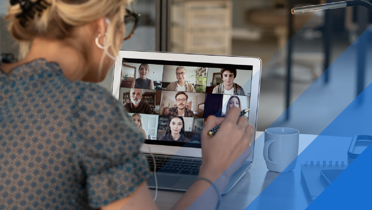 Webinar vs. Seminar: What's the Difference? Webinar vs. Seminar: What's the Difference?